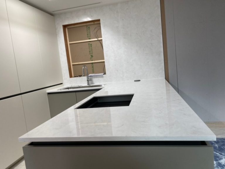 Đá Solid Suface M607 Aurora Cream | Trắng vân mây | Đá Hà Thành